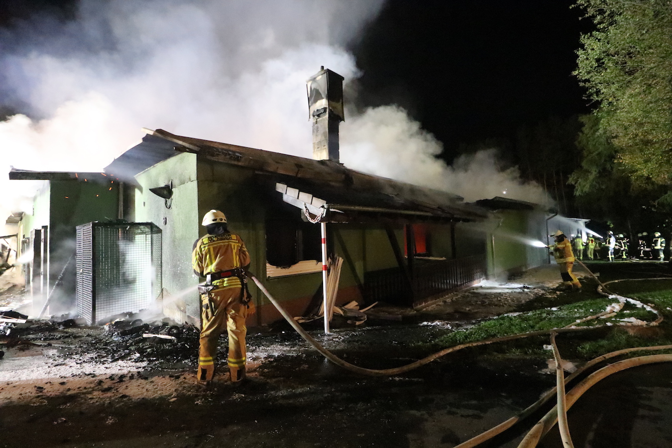 Brand im Schützenhaus – Feuerwehr VG Asbach